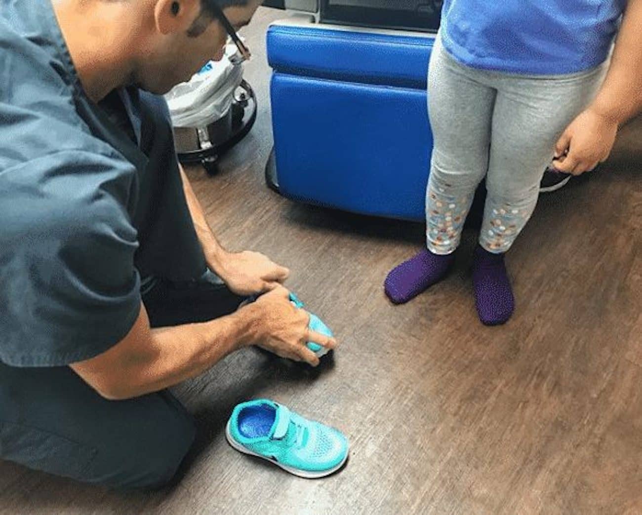 5 Barefoot Safety Tips For Kids From A Podiatrist